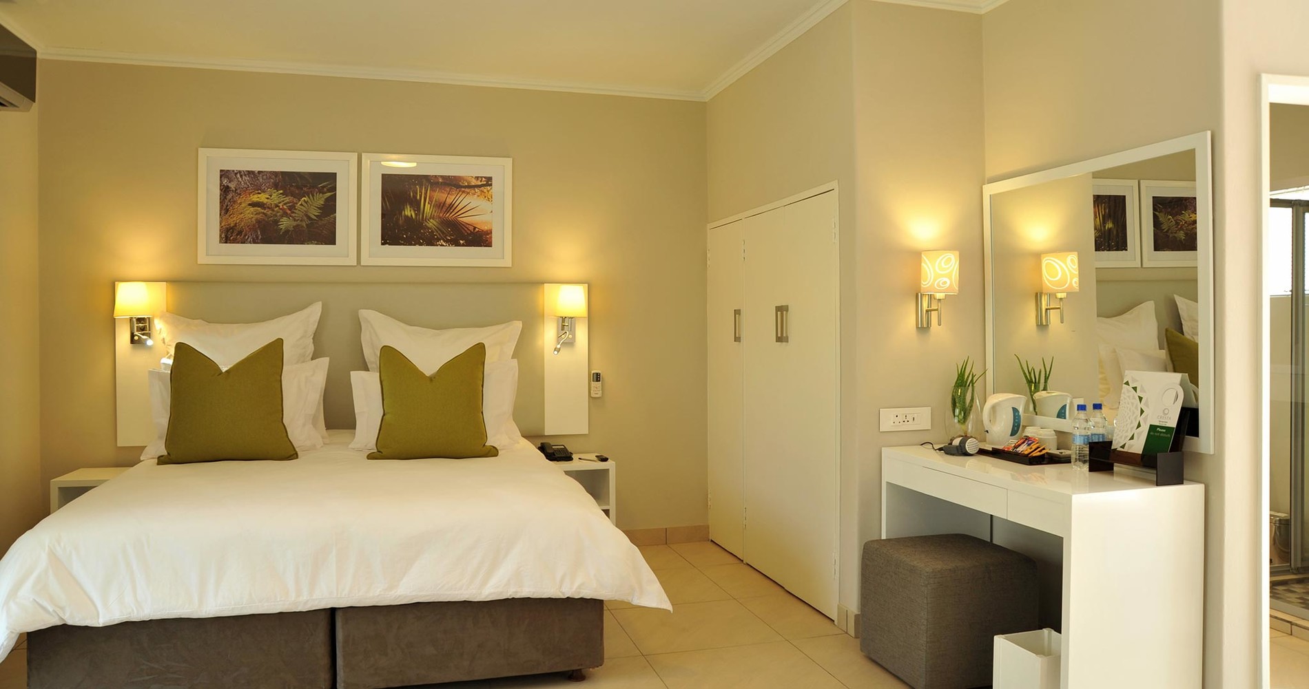 Cresta Sprayview Hotel - Victoria Falls | Rhino Africa