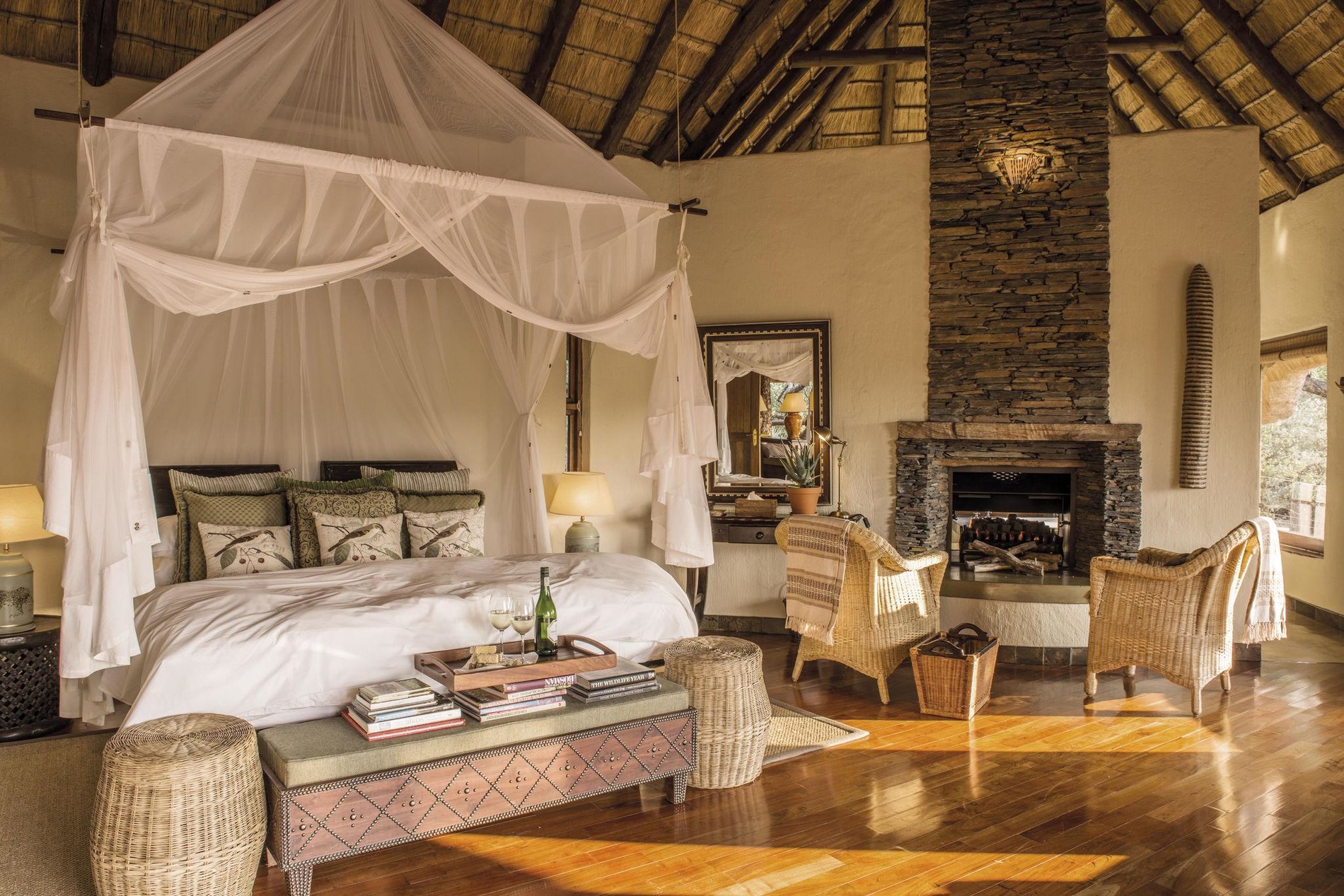 Tuningi Safari Lodge - Madikwe Game Reserve | Rhino Africa